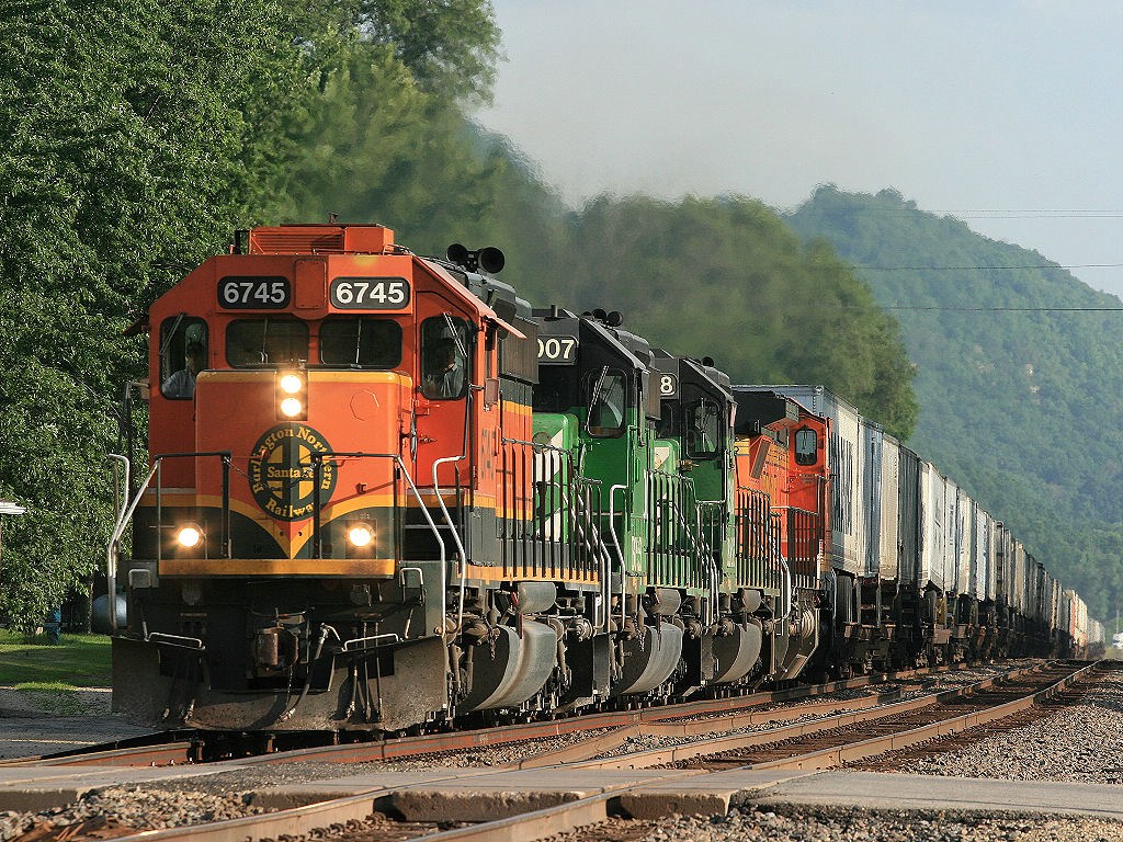 BNSF 6745